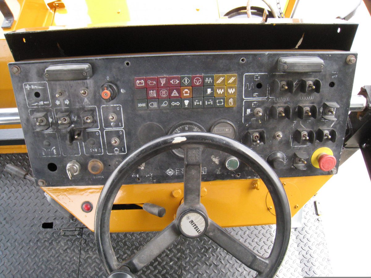 Caterpillar BB650 (Sold Out) – Loong Fatt