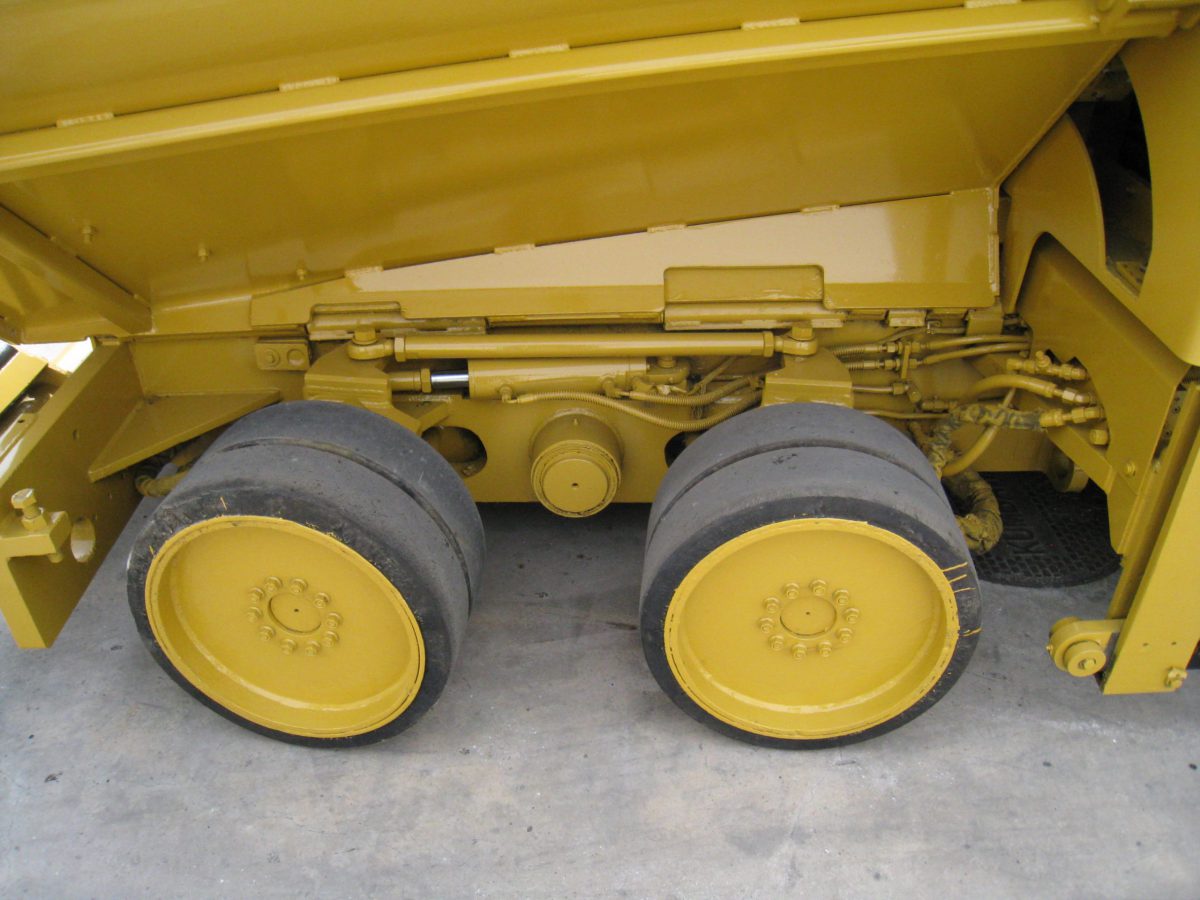 Caterpillar AP 600D (Sold out) – Loong Fatt