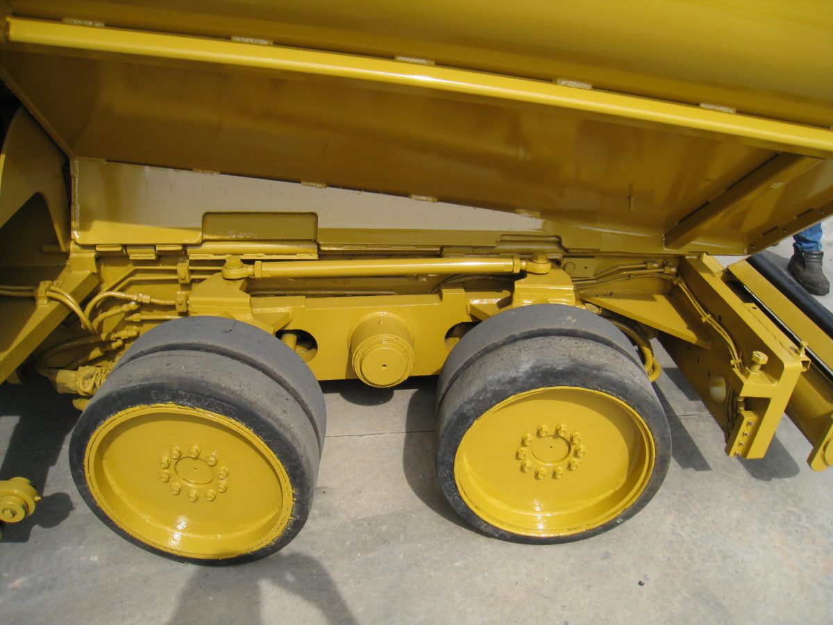 Caterpillar AP 600D (Sold out) – Loong Fatt