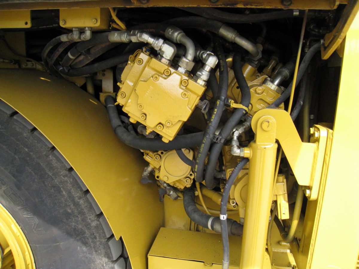 Caterpillar AP 600D (Sold out) – Loong Fatt