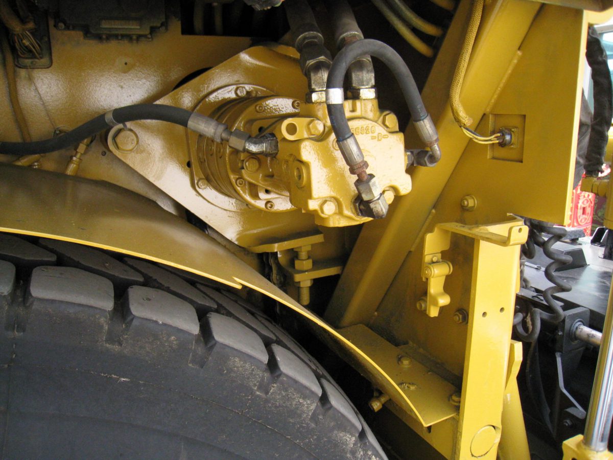 Caterpillar AP 600D (Sold out) – Loong Fatt