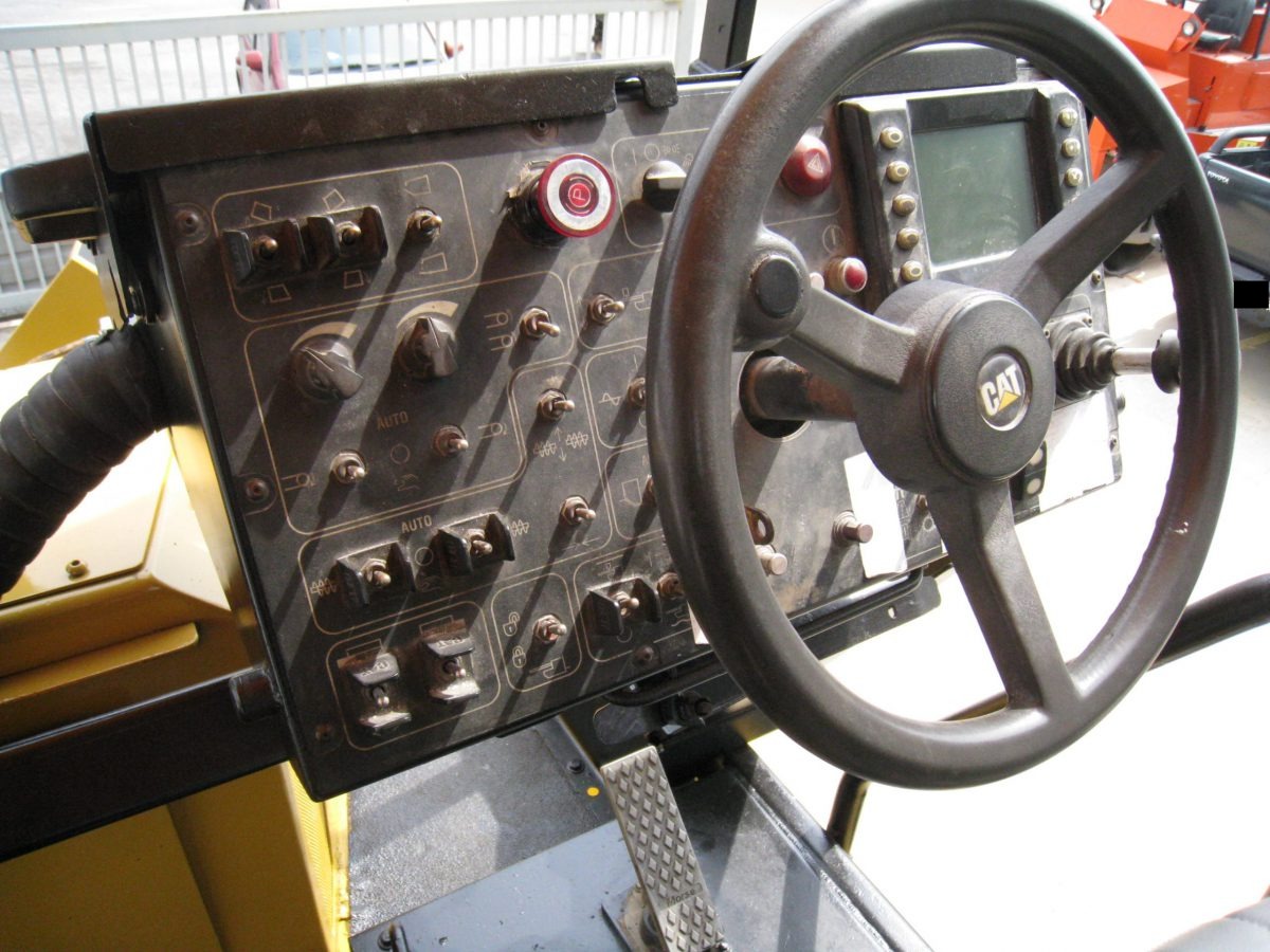 Caterpillar AP 600D (Sold out) – Loong Fatt